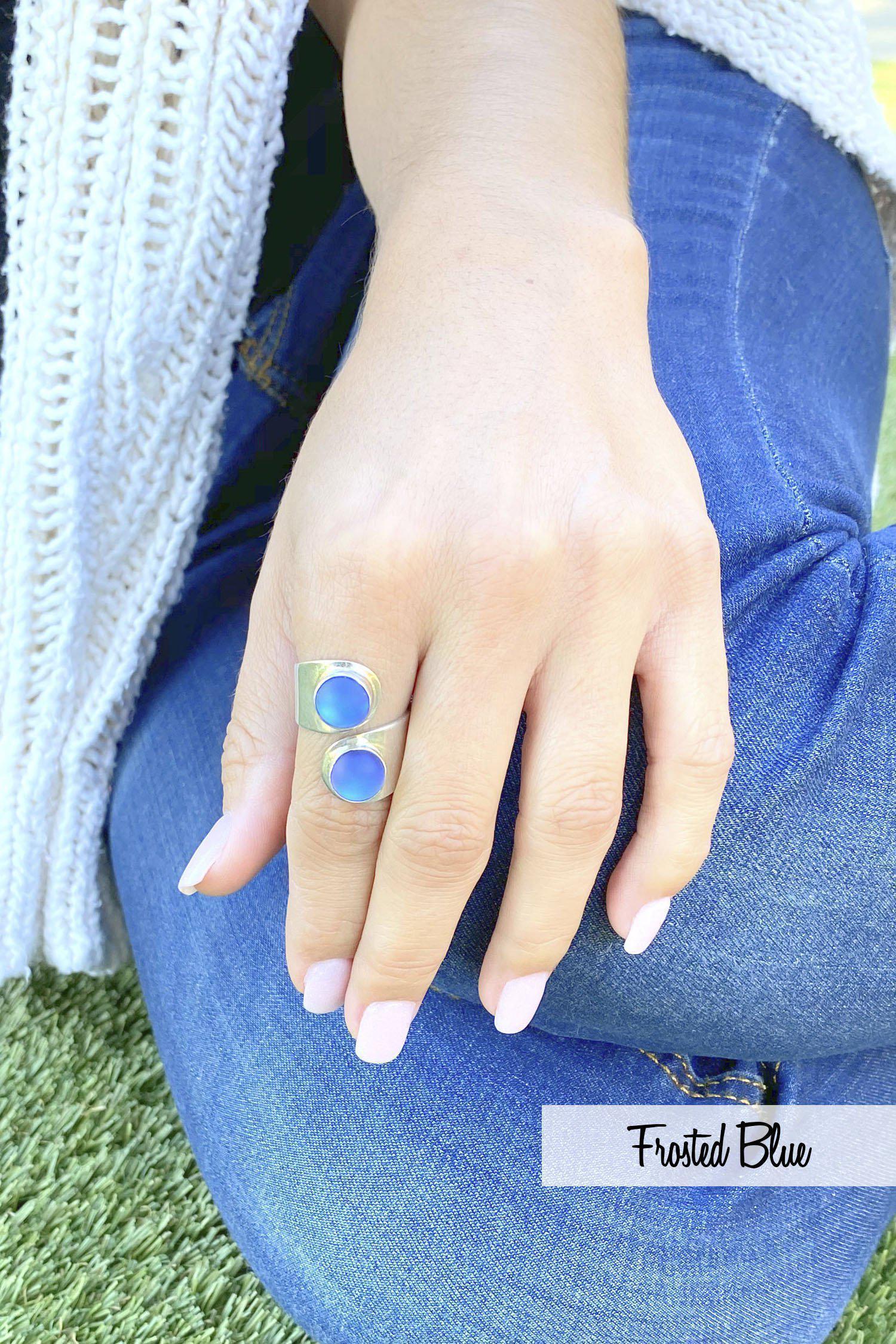 Double circle rings store
